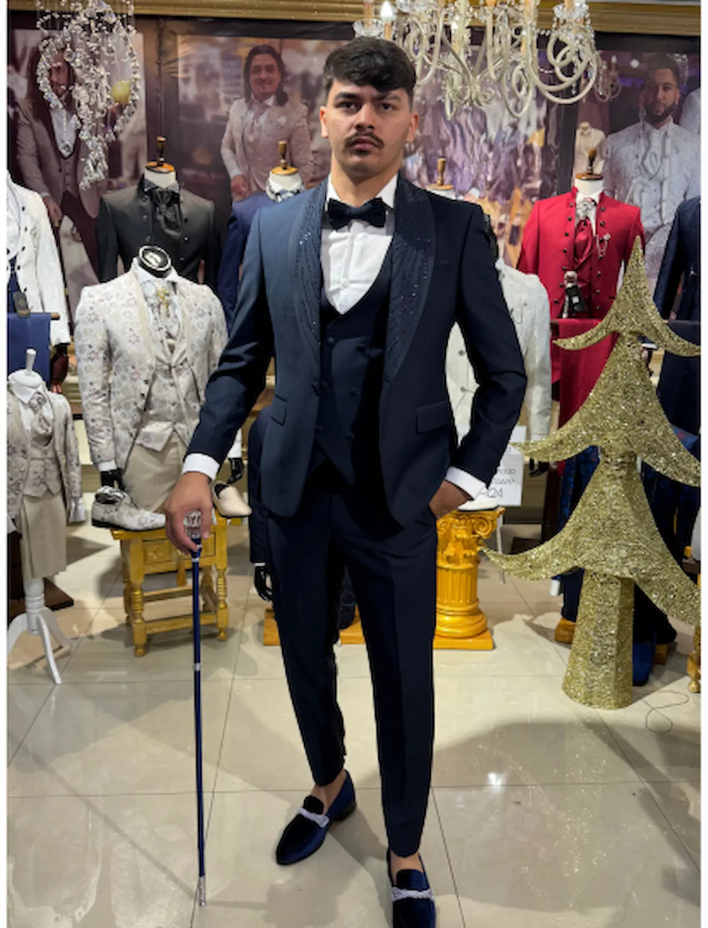 TRAJE CON SOLAPA PEDRERIA REF. 2056 – Impulso modas